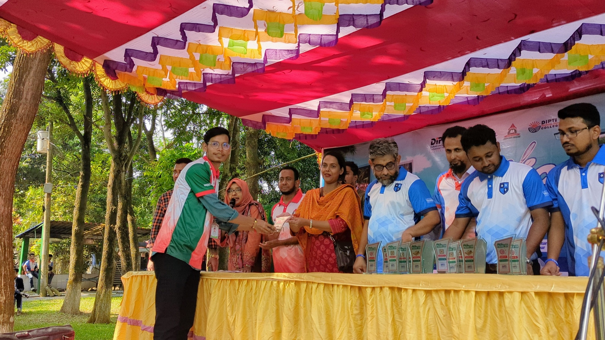 Eminence College Photo Gallery - Eminence College | Daffodil